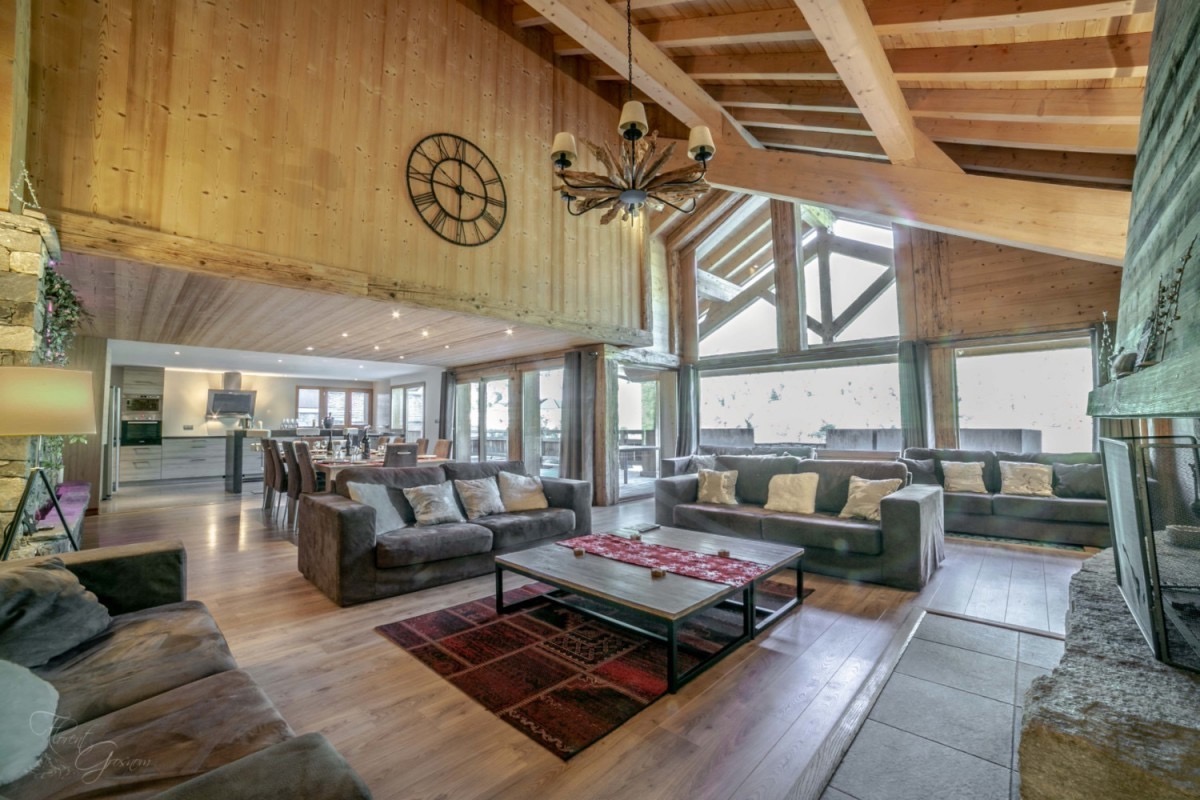 Chalet Kalliste – Flagstone Travel